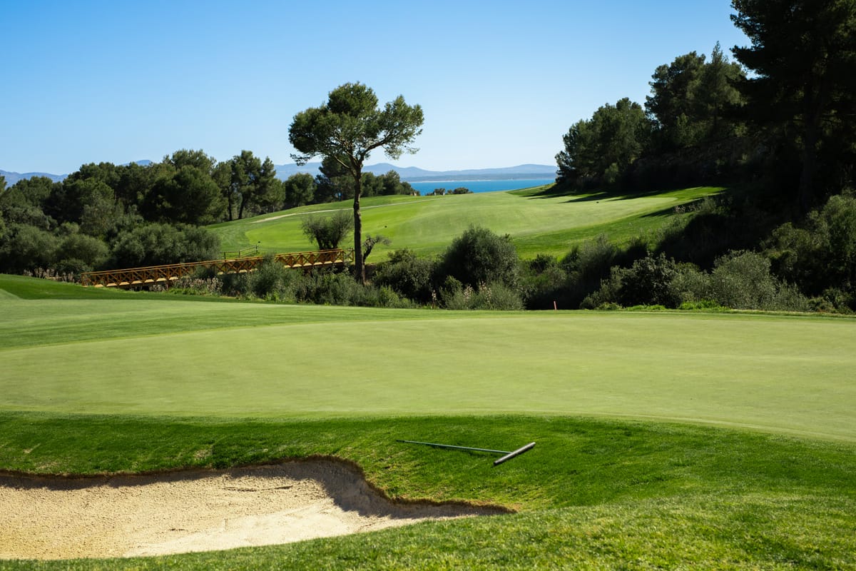 How to Chip | Golf Chipping